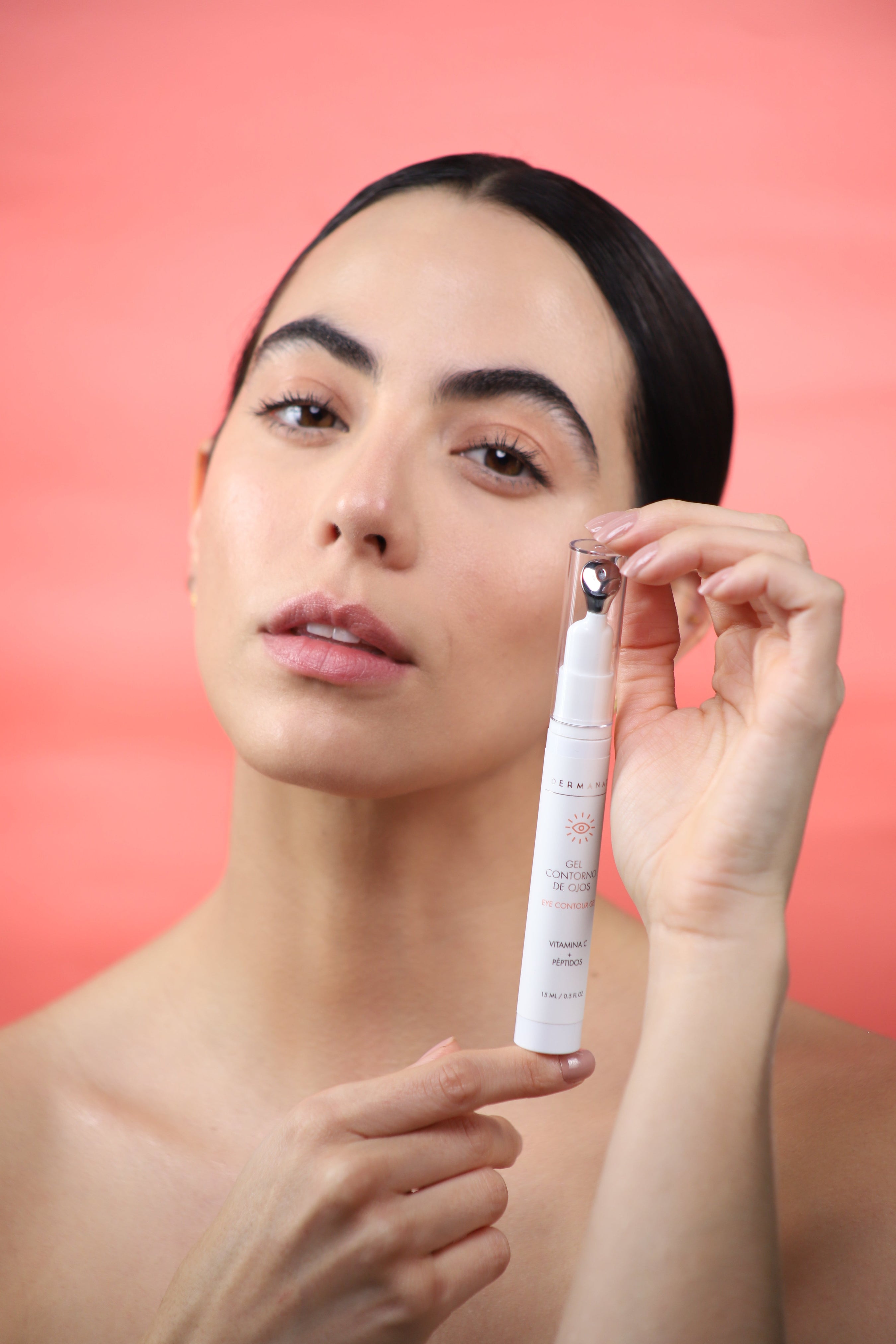 Gel Contorno de Ojos Dermanat: El Secreto para una Mirada Joven y Radi